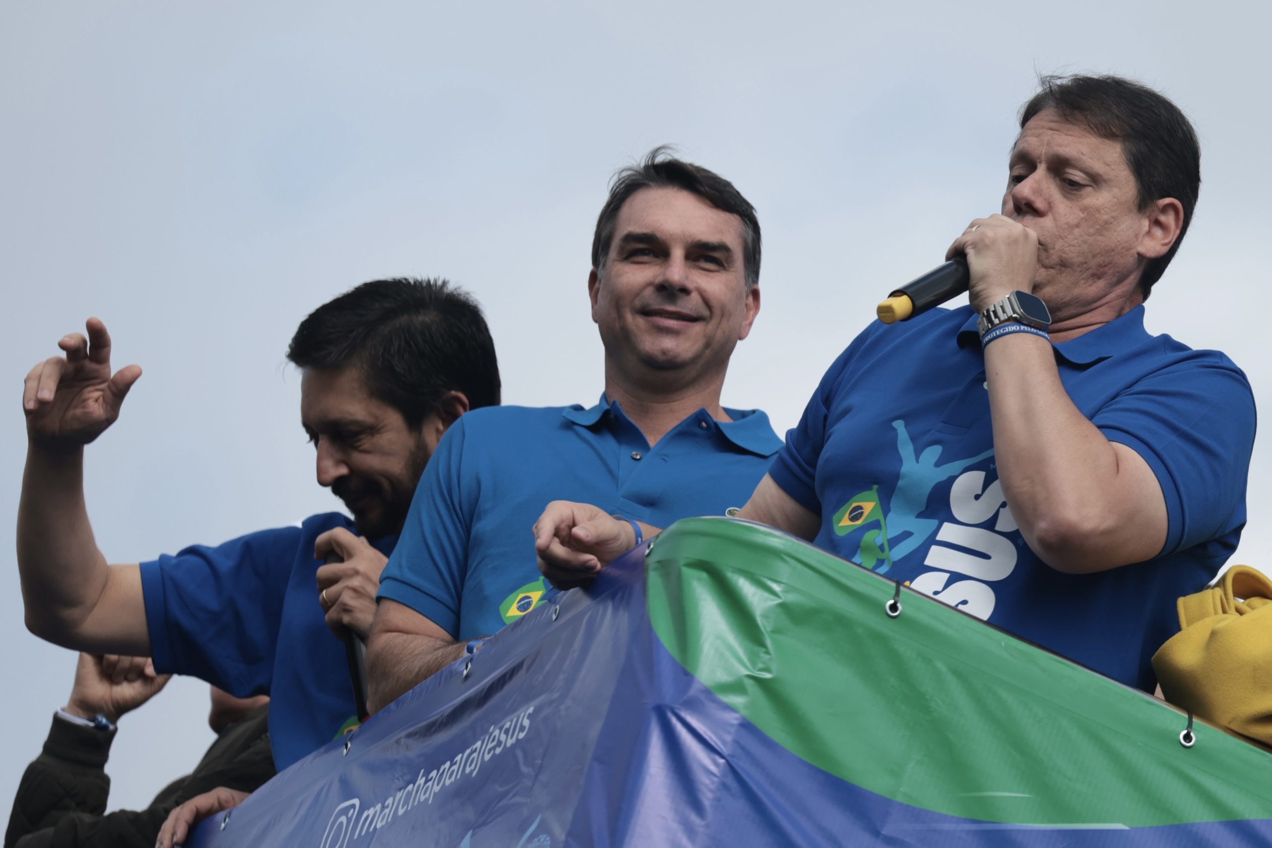 Interferências Religiosas na Luta Eleitoral: A Manipulação do Voto por ...